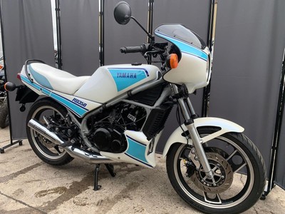 1983 A YAMAHA RD 350 LC PRISTINE CLASSIC RD350 WHITE BLUE RETRO 2 ...