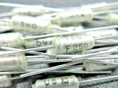 Capacitors - 1000 Pf