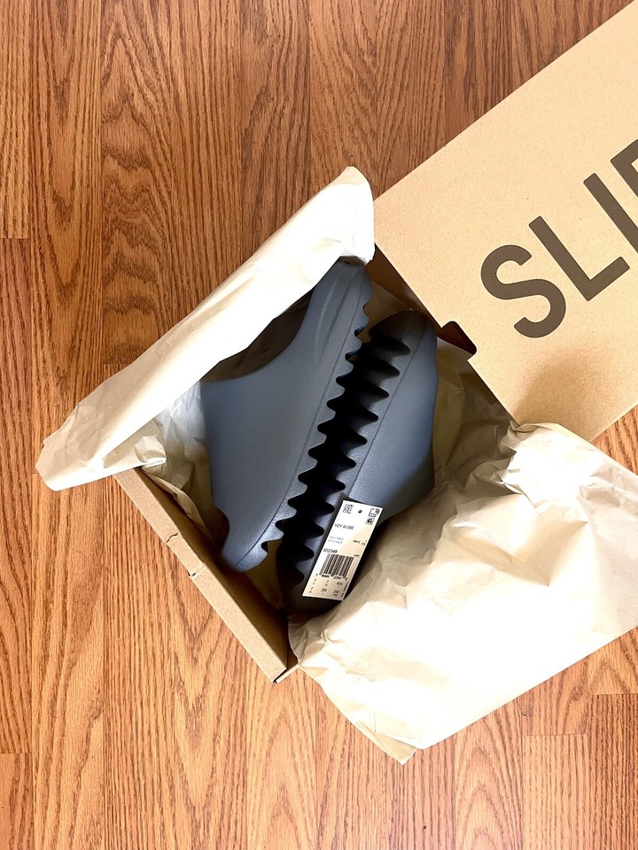 YEEZY SLIDE DARK ONYX — ADIDAS YZY MENS KD ID 🌑⚫️ READY TO SHIP ID5103 ...