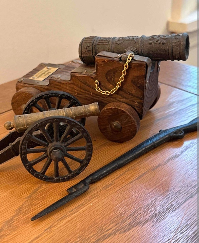 Vintage Model Antique Cannon Replica Canon Marina Espanola Siglo XVIII ...