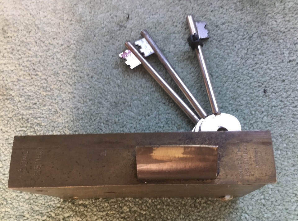 GPO Post Office Chubb Pillar Box Letter Box Lock With 3 Keys | eBay