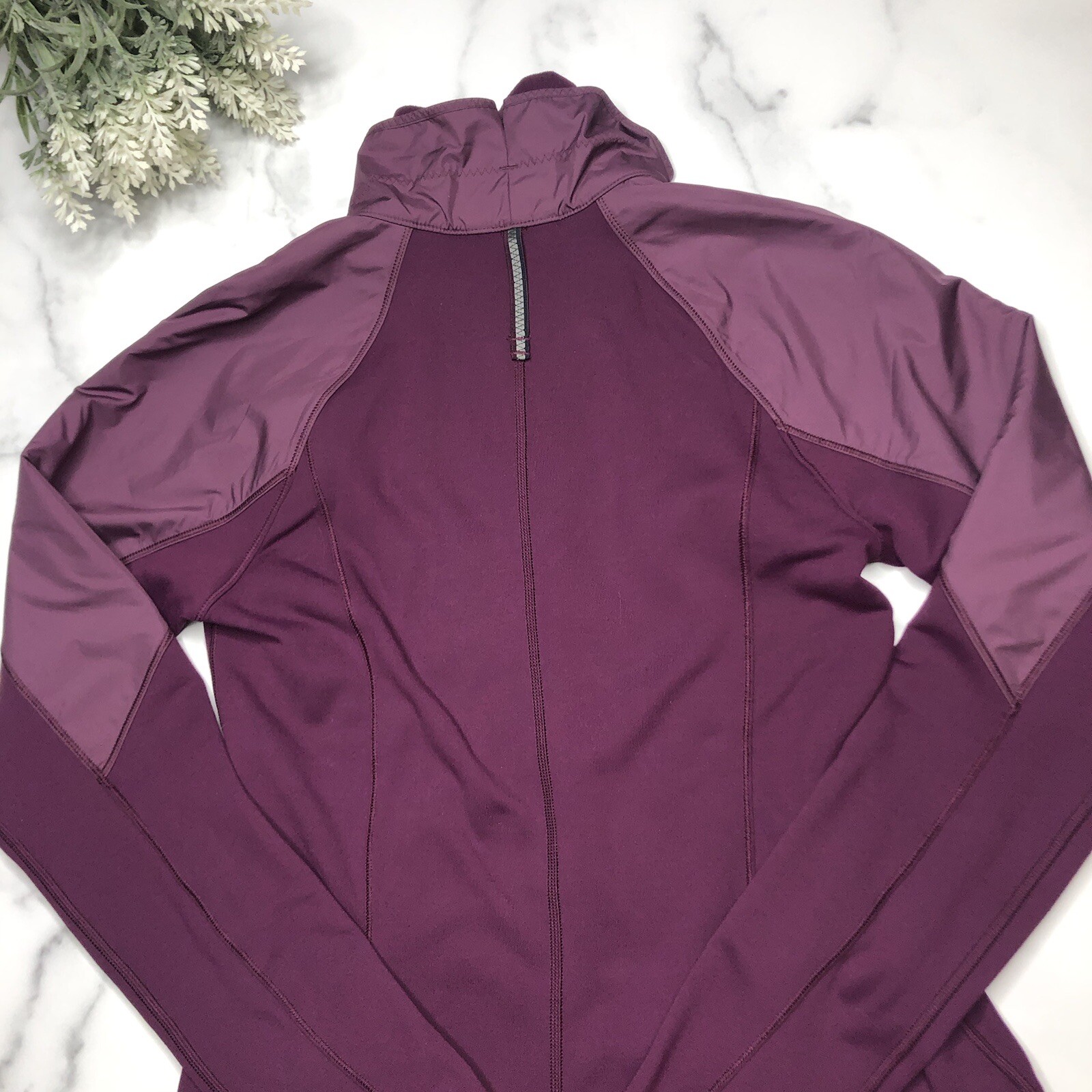 Lululemon Can’t Stop Jacket Plum Hyperstripe Purple Glyde Rulu Size 6 ...