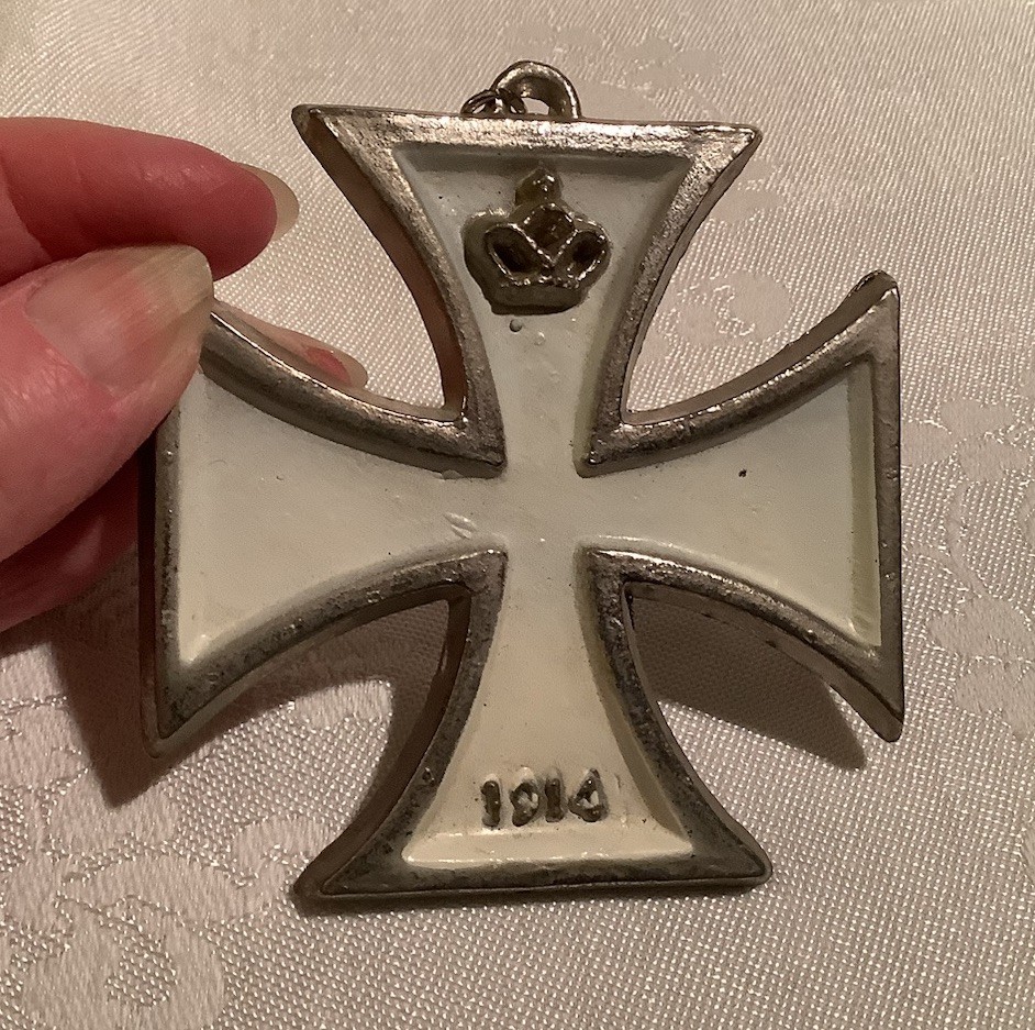 Vintage White Enamel 1914 German Iron Cross Reproduction Medal Pendant ...