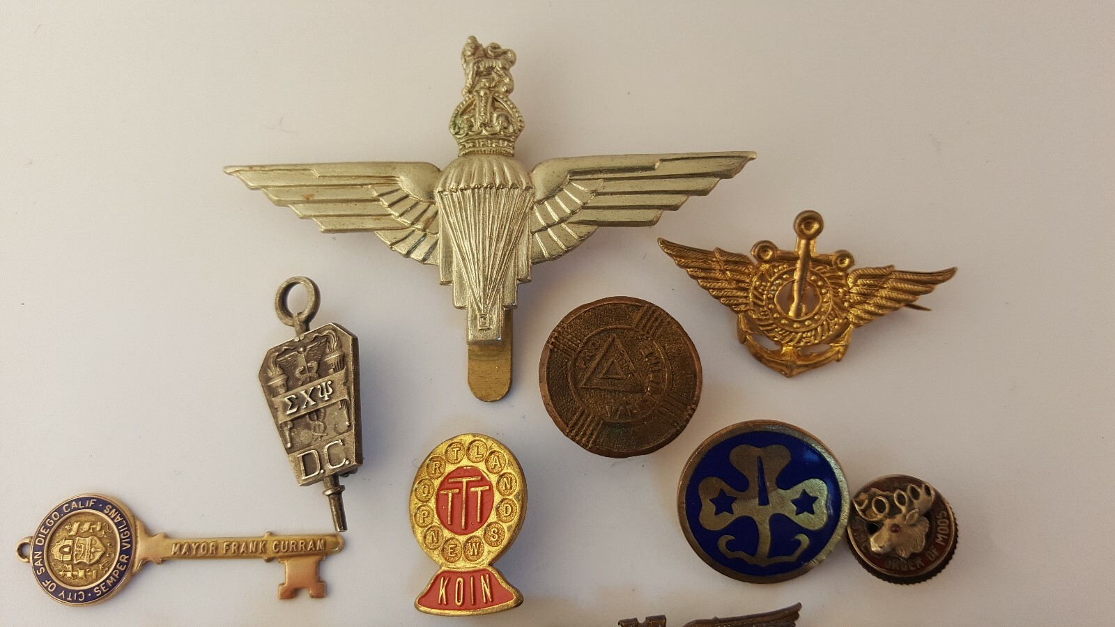 LOT 13 VINTAGE PINS BADGES MOOSE NAVY SAN DIEGO SIGMA CHI PSI OREGON ...