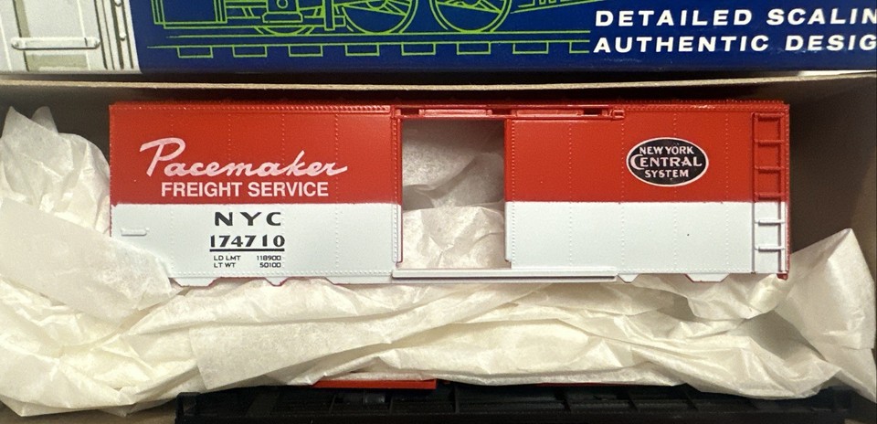 Roundhouse HO Scale NYC New York Central Pacemaker 40' Box Car Kit ...
