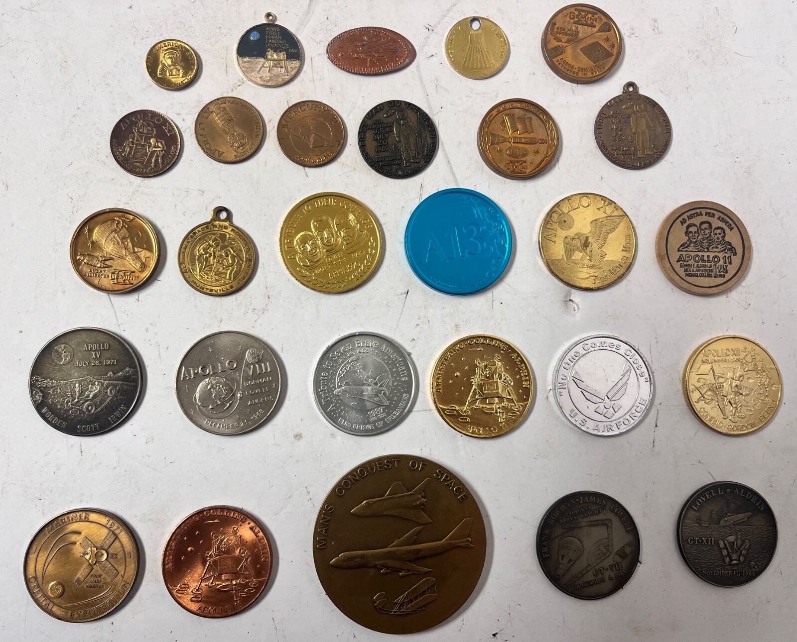 LOT of 28 all diff NASA Space Tokens ~ Mercury Gemini Apollo Freedom ...