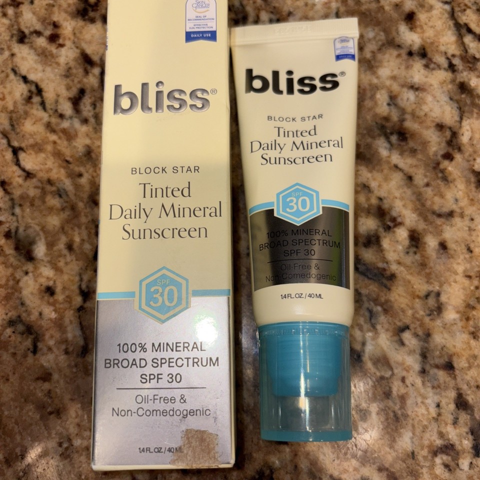 Bliss Block Star SPF 30 Daily Tinted Mineral Sunscreen with Zinc Oxide ...