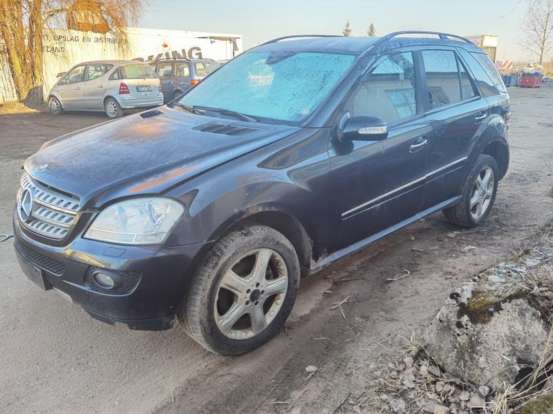 a1645004175 Tuyau de Radiateur 625412pl 642940 for Mercedes-Benz M ...