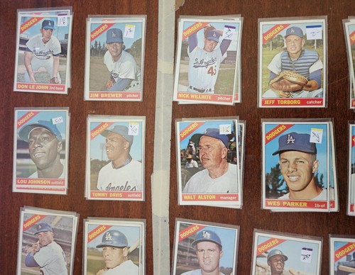 1966 Dodgers Lot of at least 32 commons/minor sleeved | eBay