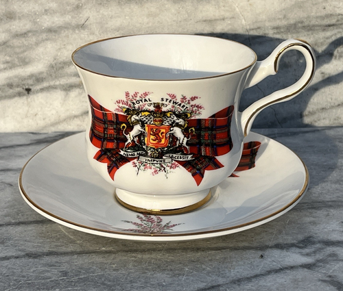 Vintage ROYAL GRAFTON ENGLAND BONE CHINA Stewart CREST TARTAN Tea Cup ...