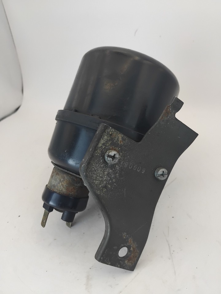 1984-1989 Nissan 300ZX Z31 Vacuum Tank Pump Canister Assembly Unit ...