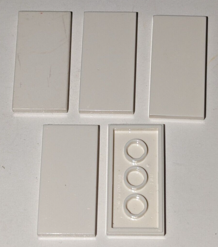 Lego Lot Of 5 WHITE 2x4 Smooth Tile Finishing Piece Part # 87079 | eBay