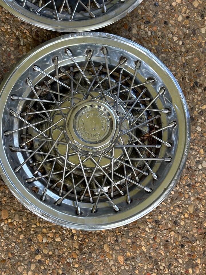 1970-80 Chevrolet 14" OEM Spoke Wire Spoke Hubcaps, Malibu, Monte Carlo ...