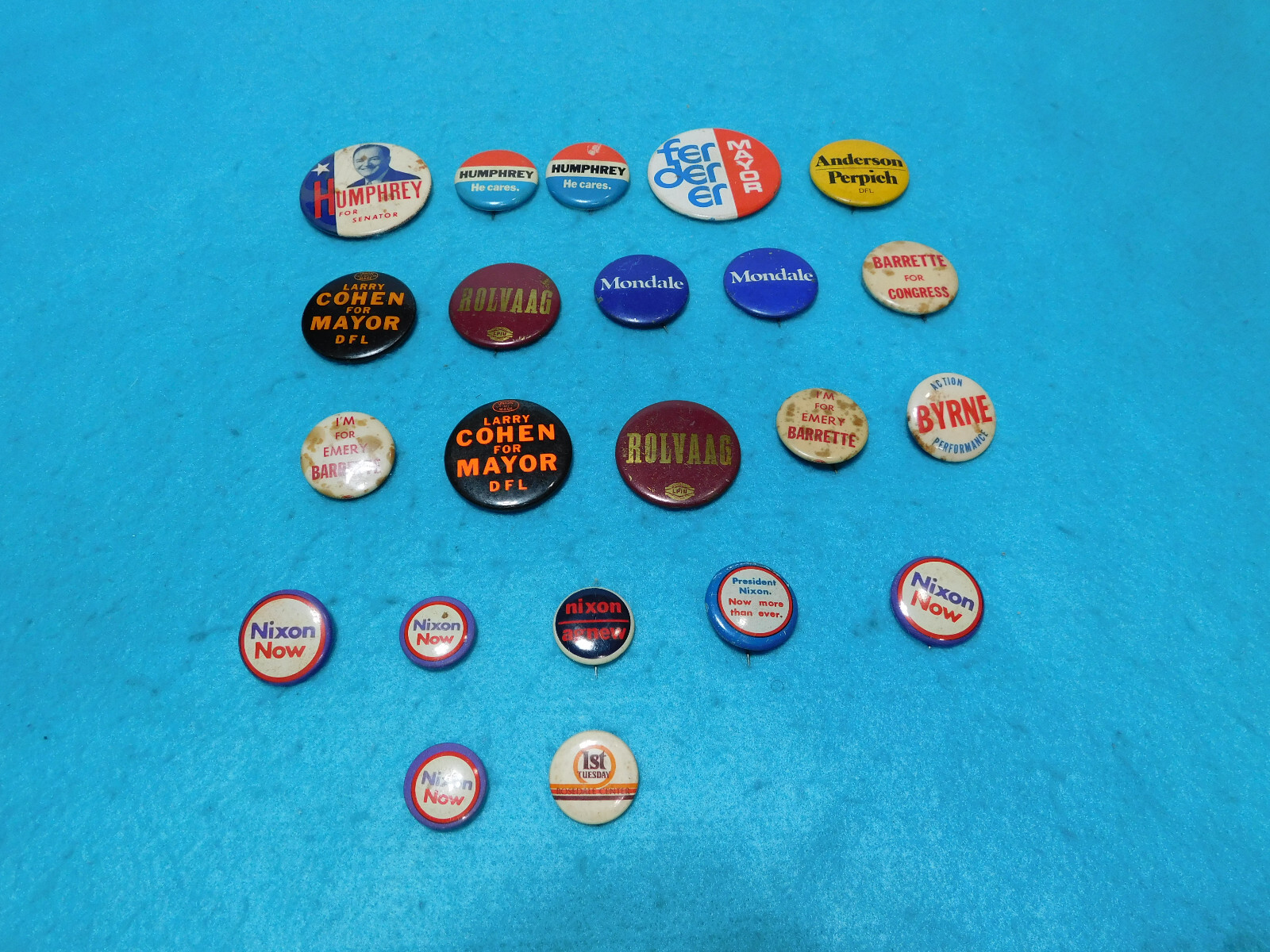 Lot of 22 Vintage Political Pinback Buttons. Nixon, Humphrey, Mondale ...