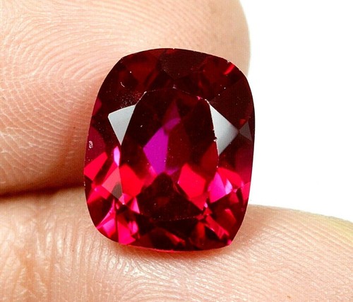 6.95 Ct Natural Mogok's Red Ruby Coussin en forme de pierre précieuse ...