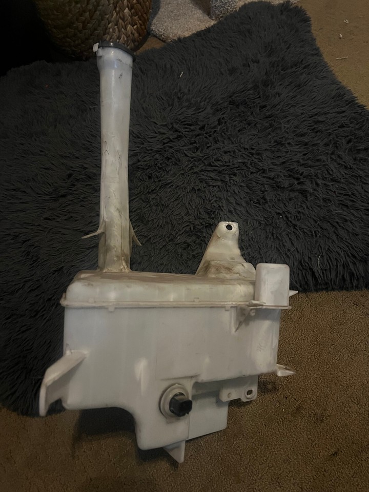 Lexus LS430 Windshield Washer Reservoir Tank w/ Pump Motor 2001-2006 ...