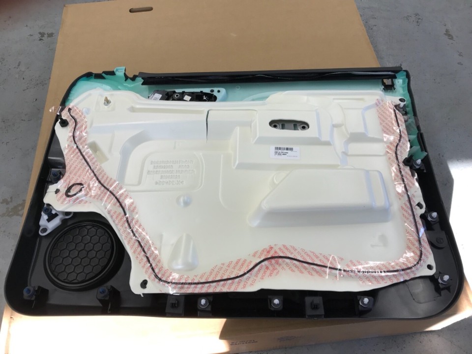 Gm oem interior front door trim panel left driver side 22818507 ebony ...