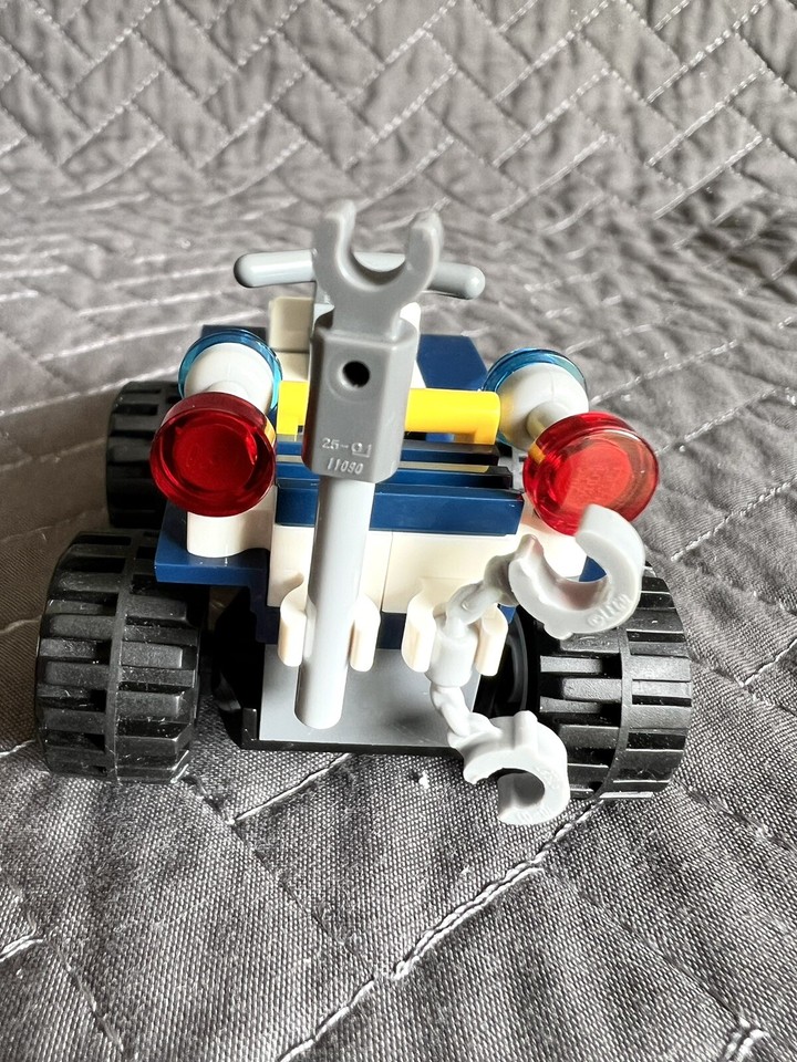 LEGO COMPLETE Set w/ MINIFIGS #60065 City ATV Patrol Police Chase ...