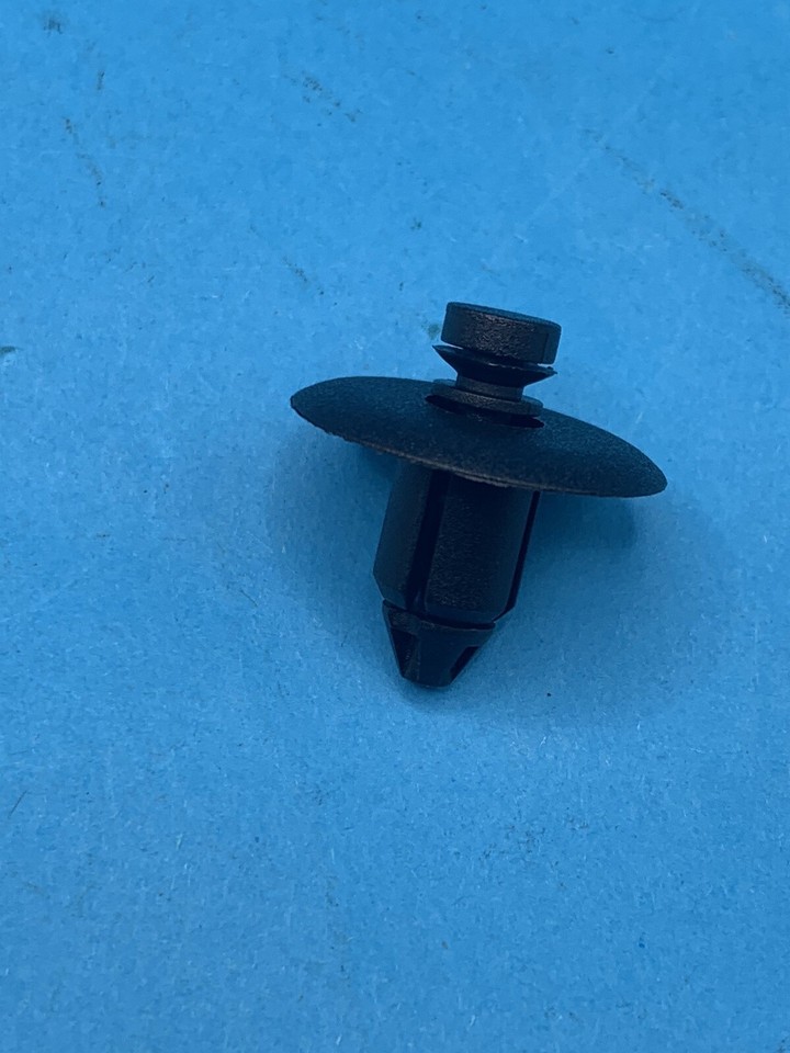 (Bag of 15) DOOR TRIM Panel Retainers for Chrysler 300 Dodge Magnum ...