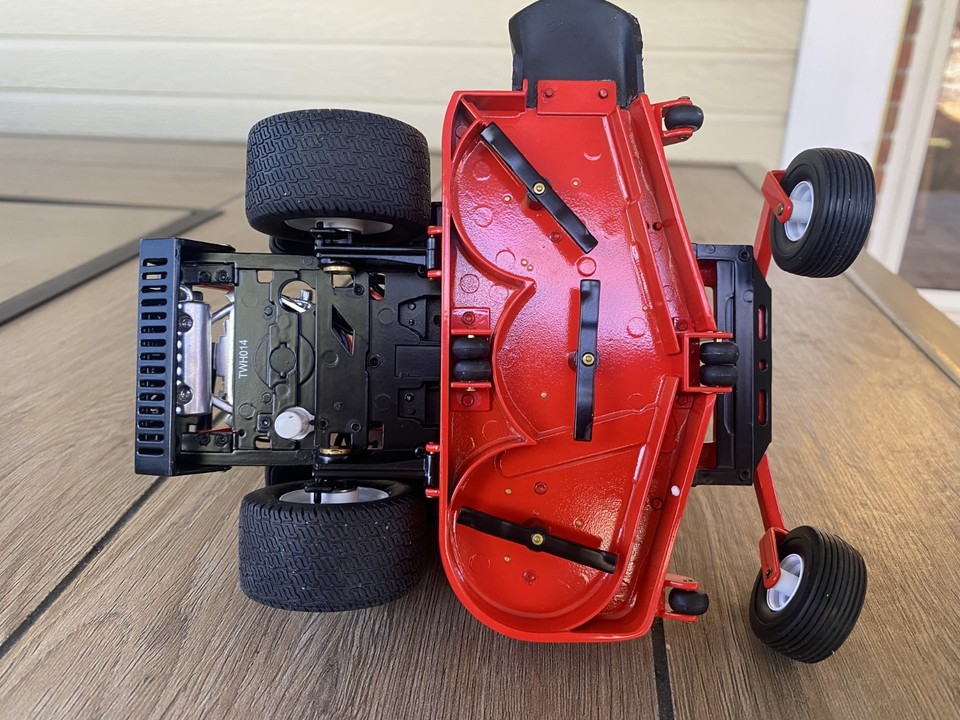 Gravely Tractor 260Z Lawn Mower By TWH Collectibles 1/12 Scale 90th ...