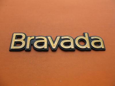 96 97 98 99 00 01 OLDSMOBILE BRAVADA REAR LID GOLD EMBLEM LOGO BADGE ...