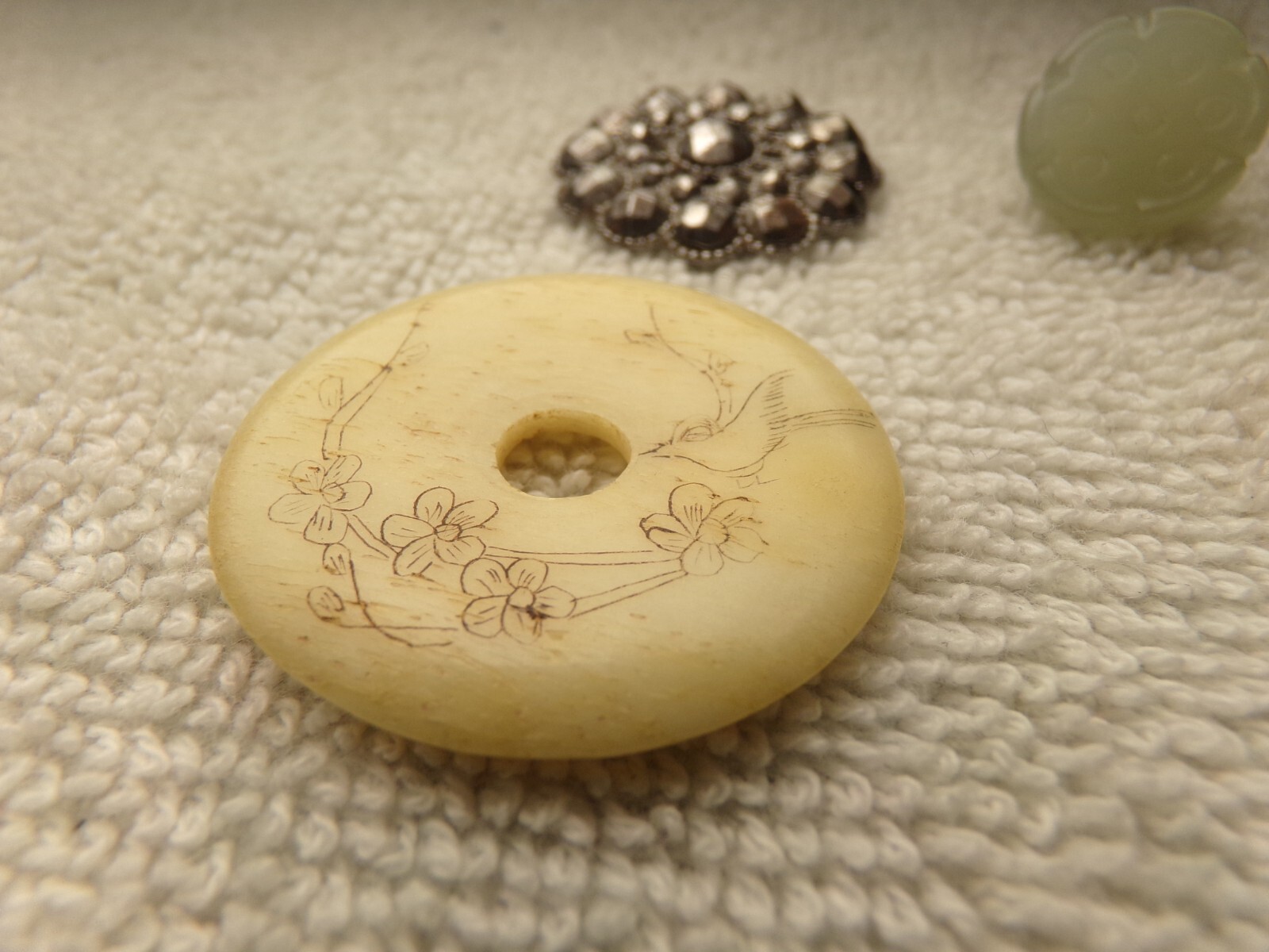 ANTIQUE 1800s STEEL RIVET HAND CARVED NATURAL QUARTZ STONE 4 BUTTON LOT ...