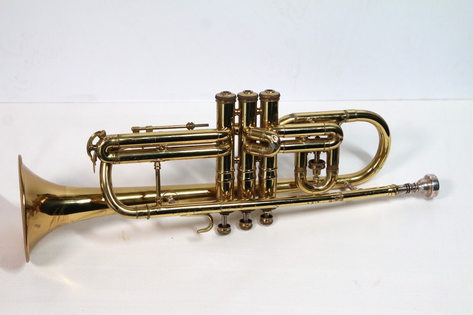C.G. Conn Victor 80A Cornet 1946 Serial 363671 w/ Vincent Bach Mout ...