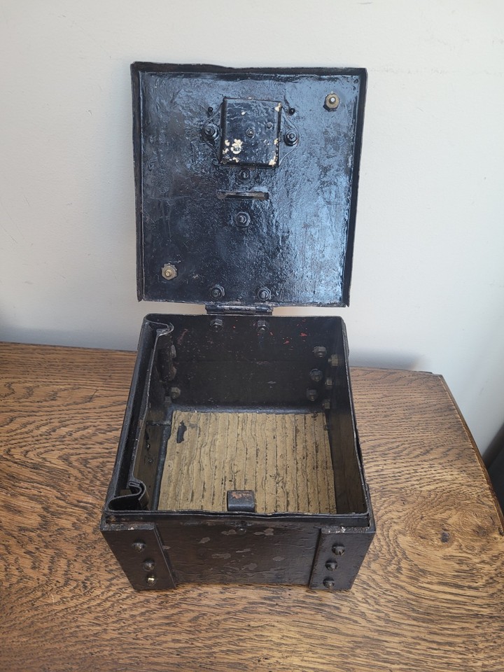 Old Heavy Steel Strong Box Poor Box with Key, Collection keepsake box ...