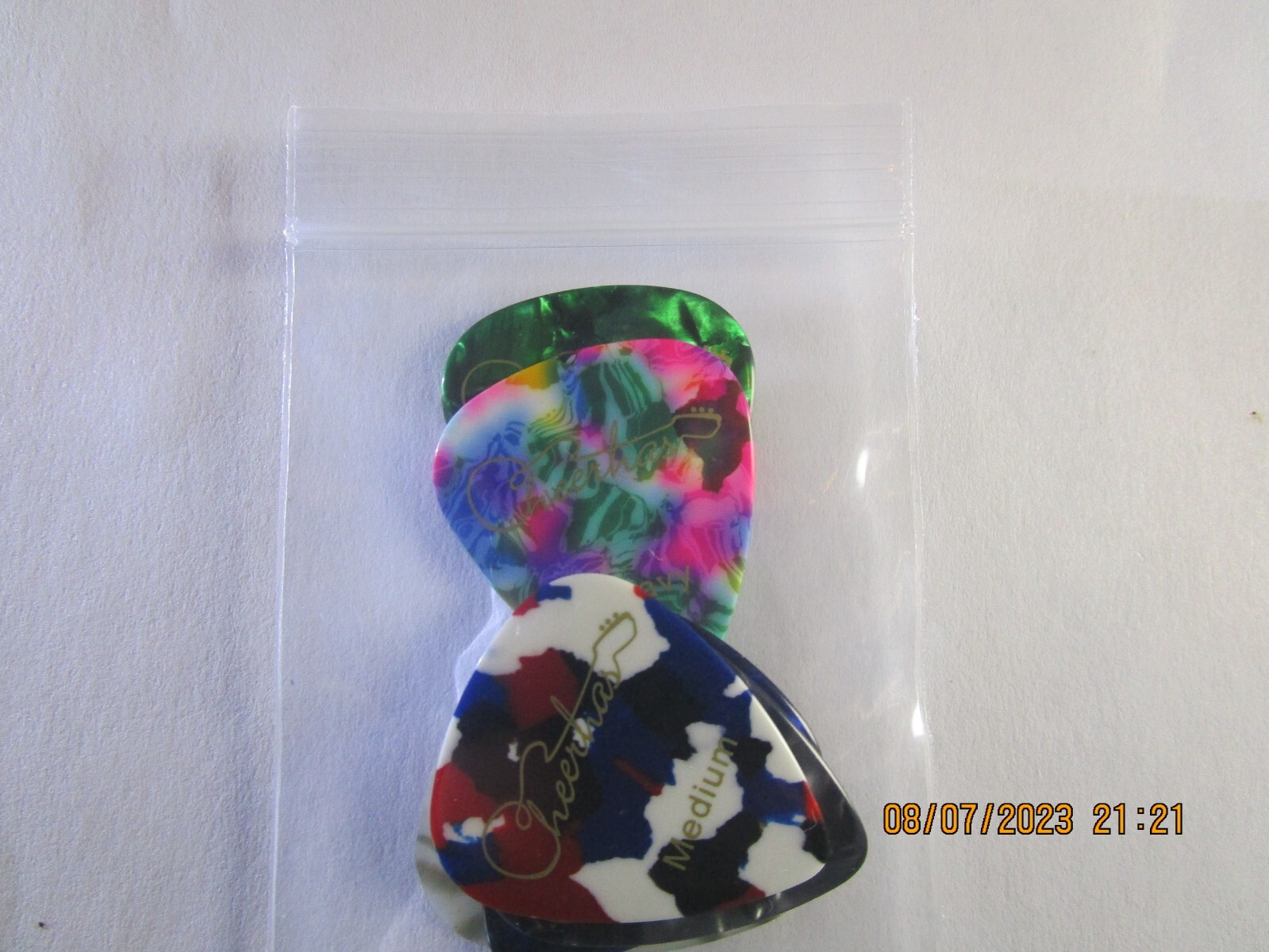 6 Piece High-end Set of Cheerhas Celluloid Guitar Picks Various Gauges ...
