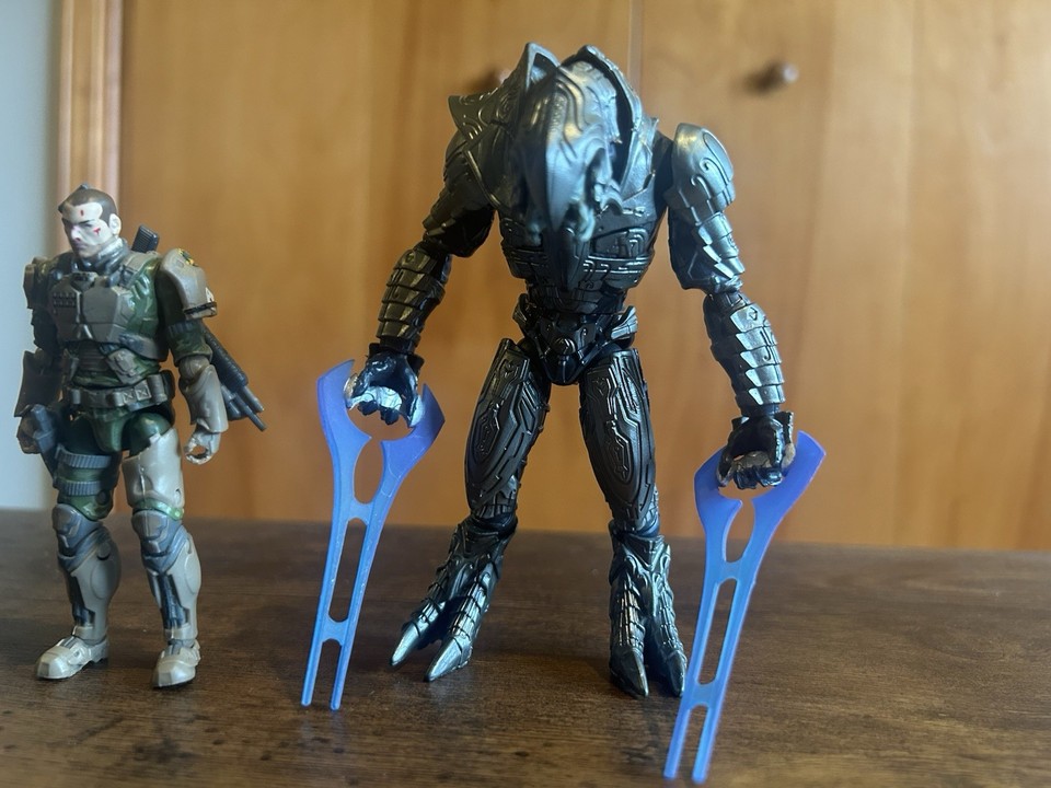 Jazwares World Of Halo Sqt. Forge & Arbiter Moramee 1:18 Scale Action ...