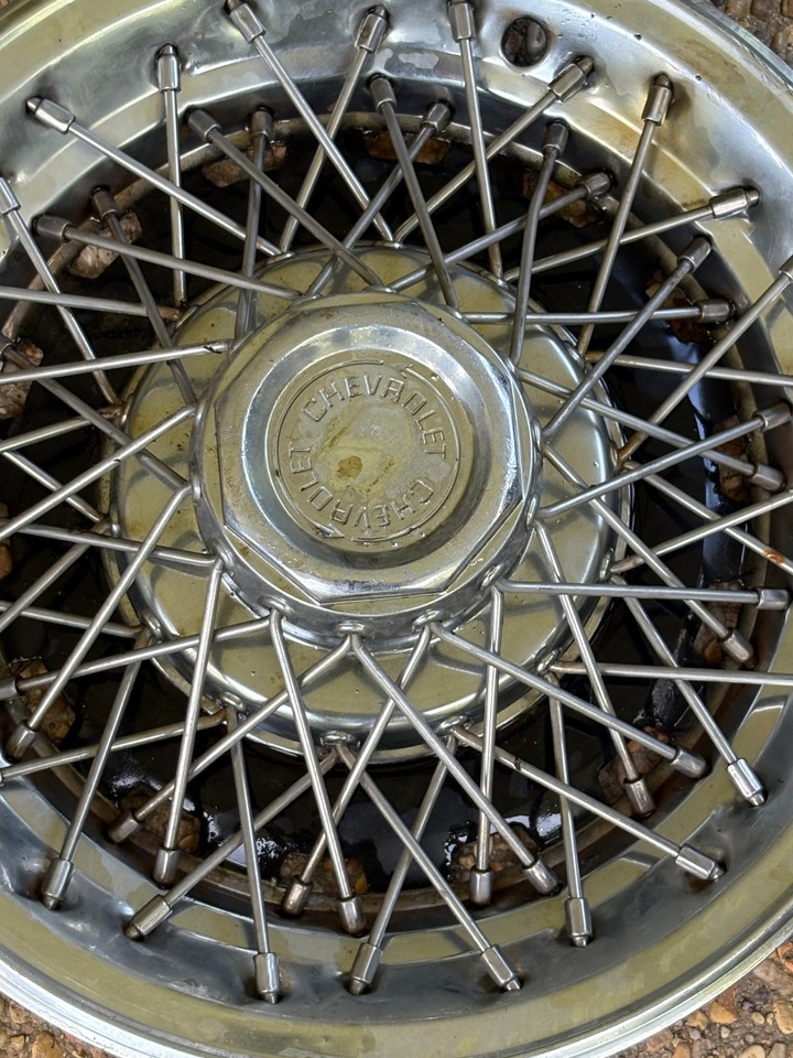 1970-80 Chevrolet 14" OEM Spoke Wire Spoke Hubcaps, Malibu, Monte Carlo ...
