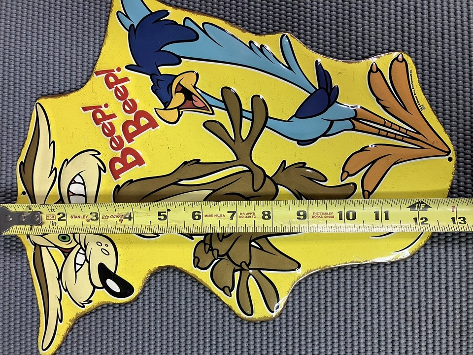 Road Runner & Wile E. Coyote Looney Tunes Beep Beep Embossed Metal Sign ...
