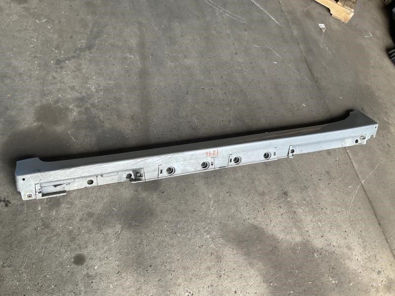 11 2011 Toyota Prius Driver Left Side Rocker Panel Skirt Molding OEM B ...