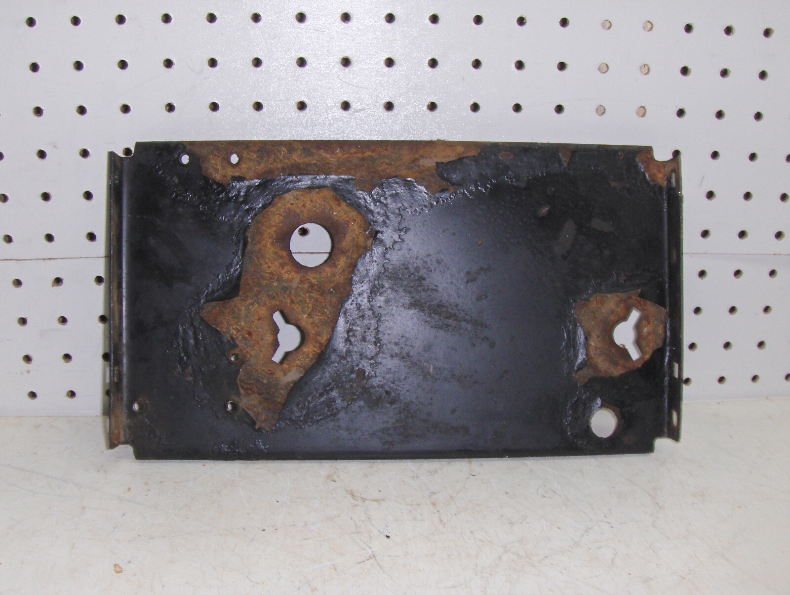 CRAFTSMAN, HUSKEE, ELECTROLUX LAWN & GARDEN TRACTOR BATTERY BOX | eBay