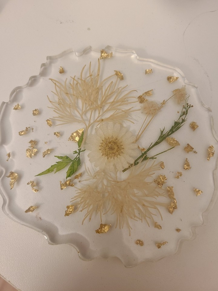 Resin Beautiful gold flake coaster - I do not ship to USA | eBay