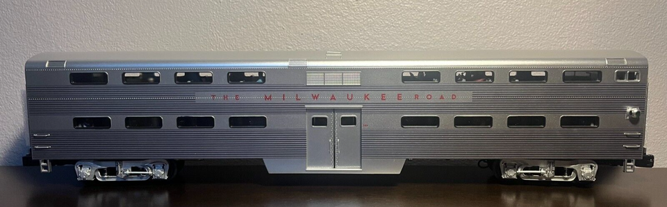 MTH Premier 20-64259 Milwaukee Road 4-Car 70' Bi-Level Passenger Set ...