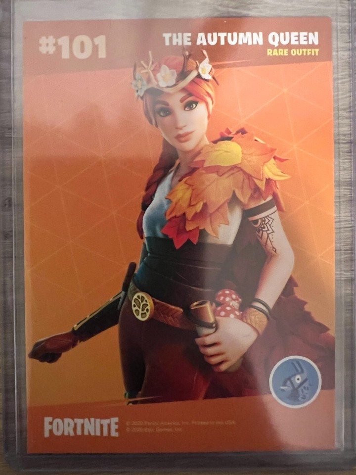 THE AUTUMN QUEEN #101 HOLO Foil 2020 PANINI FORTNITE Rare Outfit USA ...