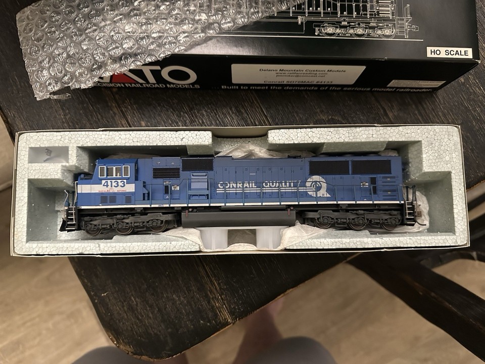 HO Scale Kato 37-6405 Conrail SD70 MAC #4133 DC Analog With Light ...