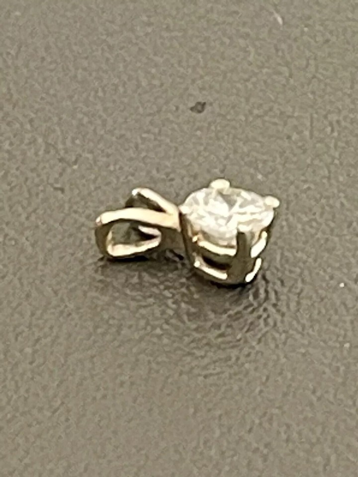 14KT WHITE GOLD 0.20CT ROUND DIAMOND SOLITAIRE PENDANT Cute! Natural ...