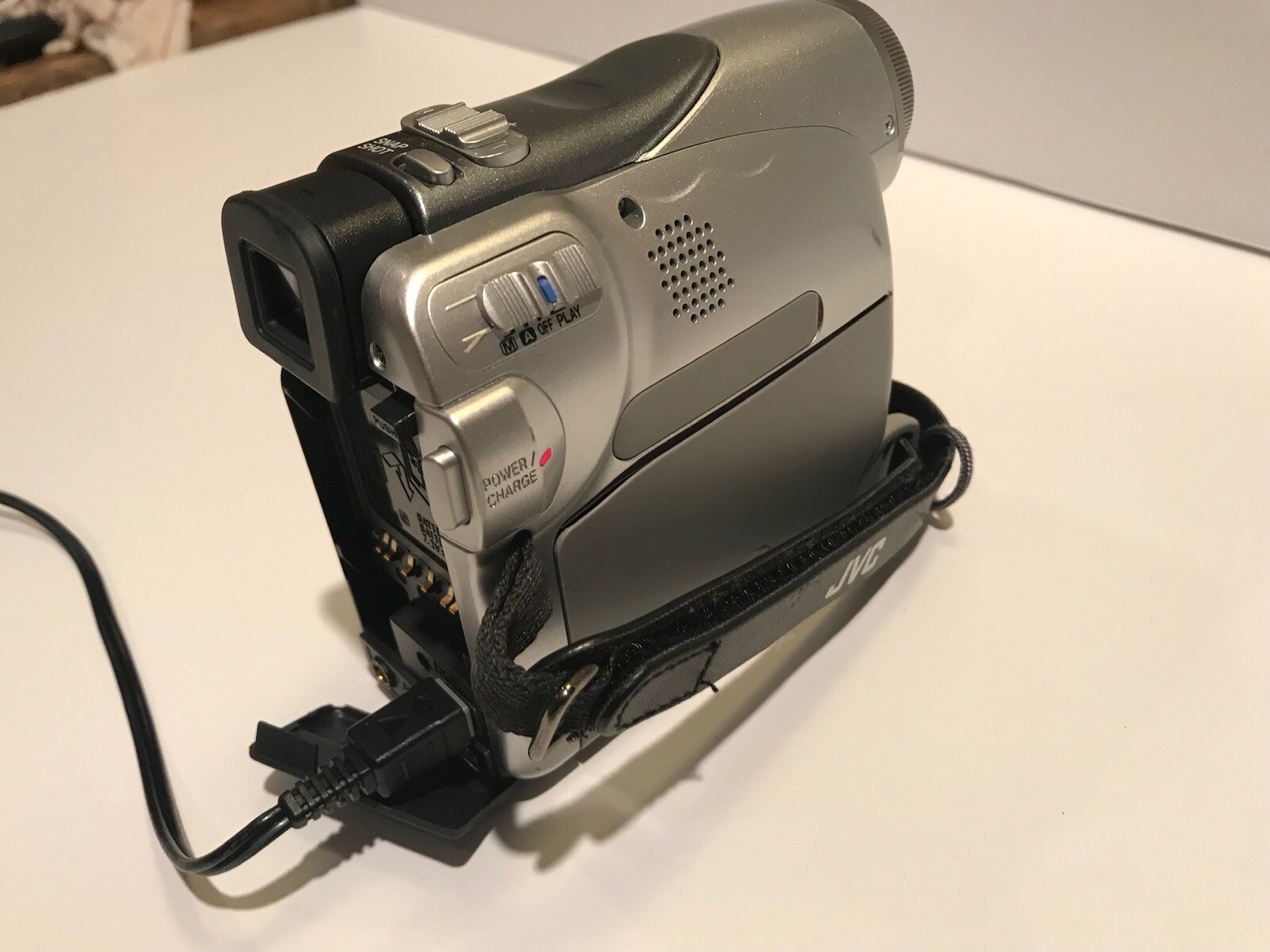 PARTS ONLY-JVC GR-D250U DIGITAL VIDEO CAMERA 800x DIGITAL ZOOM LCD ...