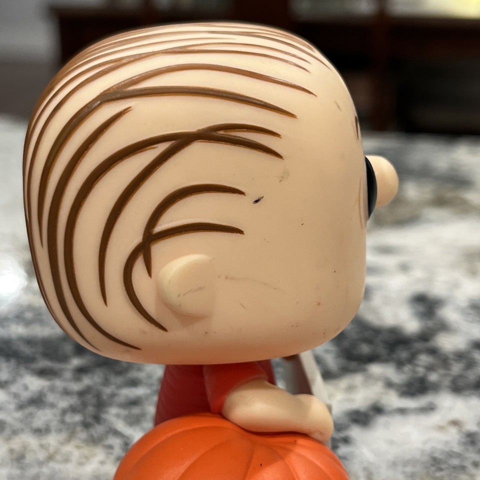 Peanuts: Great Pumpkin - Linus Pop! - 3.45 Inch 🔥 Snoopy and friends ...