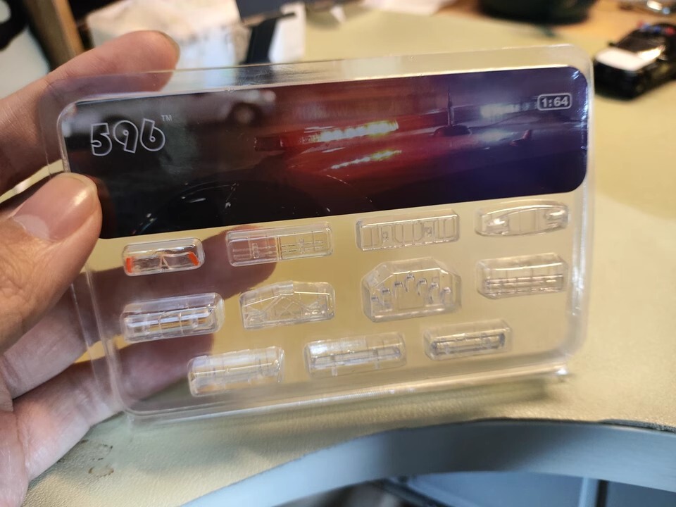 1/64 model police car working light transparent ceiling light Modifying ...