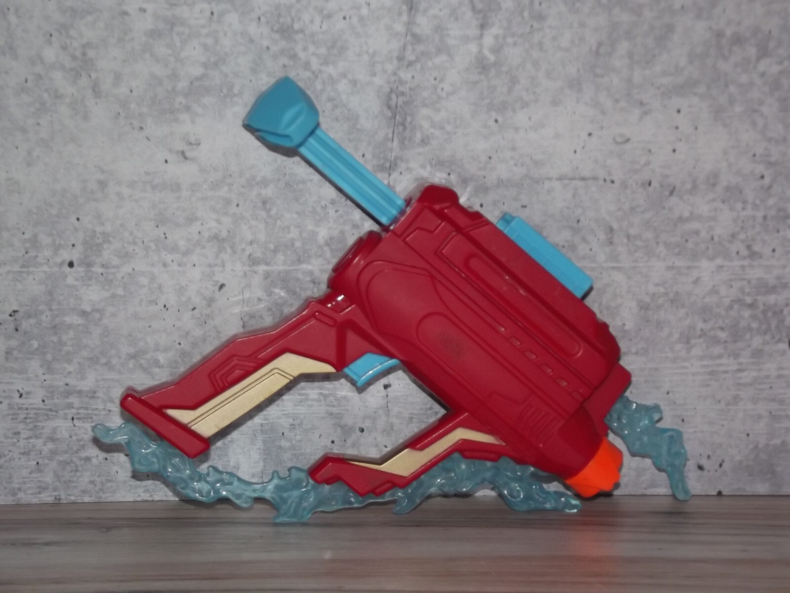 Nerf Marvel Avengers Iron man blaster small pistol with blue flame B72 ...