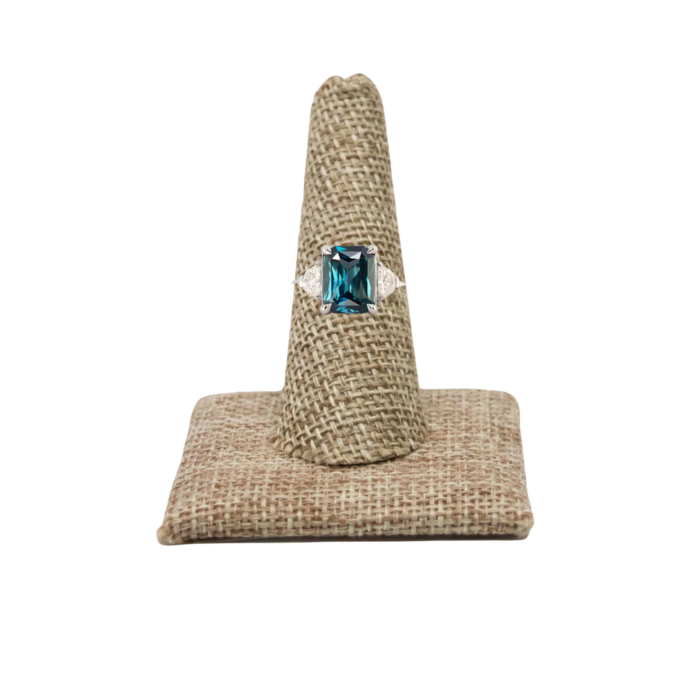 Novel Box Single Finger Ring Display Stand Holder Jewelry Display 2X2X2 ...