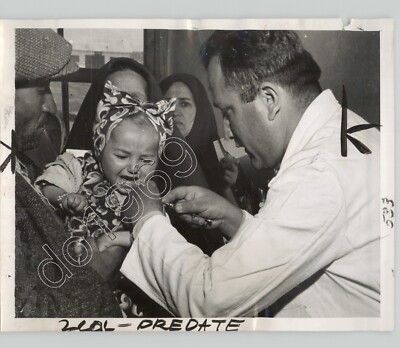 US Army Medical Worker Check WAR PRISONER in Hospital @ Germany WWII ...