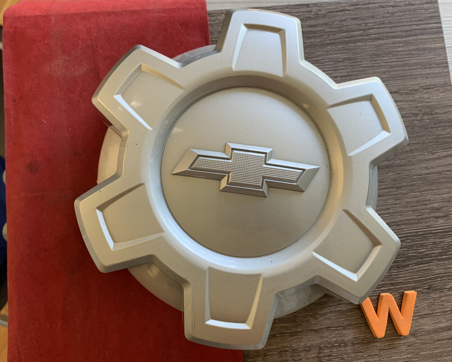 #W (1) 2019-2023 Chevy Silverado Center Cap Hubcap OEM Silver 84173372 ...