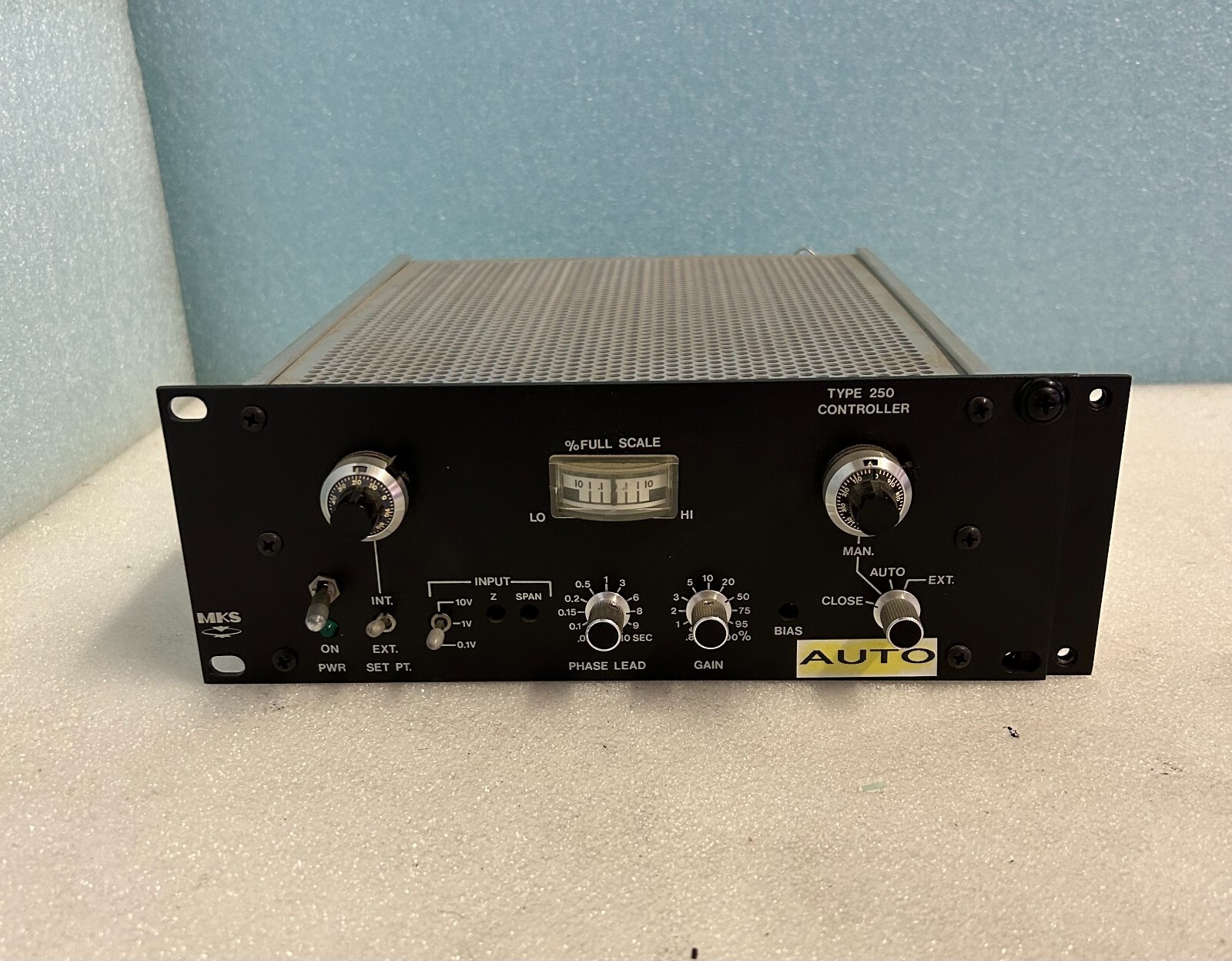 MKS 250C-1-A Pressure/Flow Controller | eBay