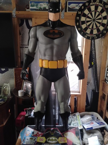 DC Big-Figs Colossal 48" black/ grey Batman Jakks Pacific w/ Bat-Signal ...