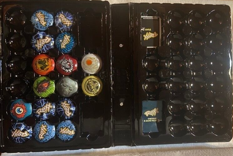 Boxx-A-Roxx Buttons Collectible Display Case Includes 16 Buttons ...