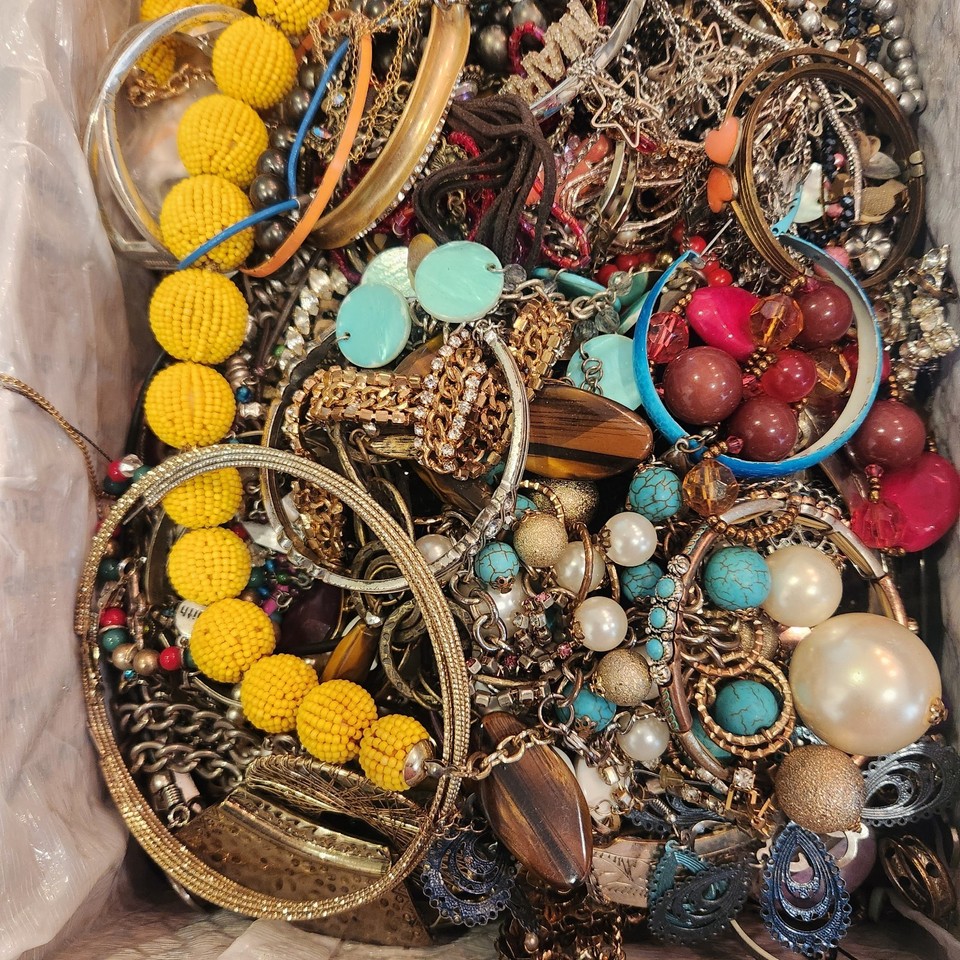 Mixed jewelry crafters lot, 16 lbs, mismatched, broken, craft, repair ...